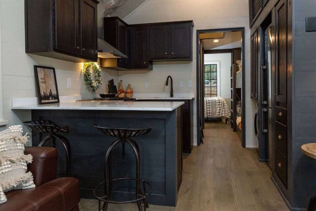 Tiny House Against the Perfect View - Life Tiny House