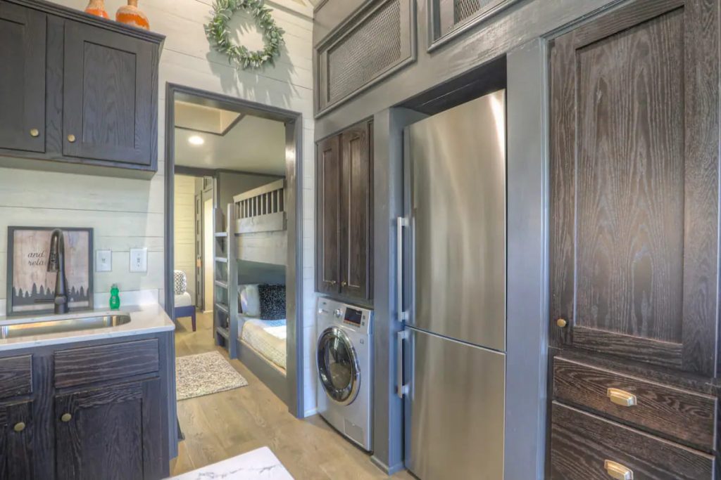 Tiny House Against the Perfect View - Life Tiny House