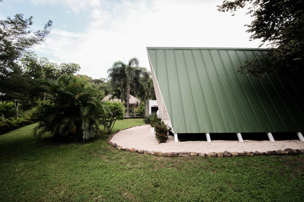 A Fabulous Cabin House in Costa Rica - Life Tiny House