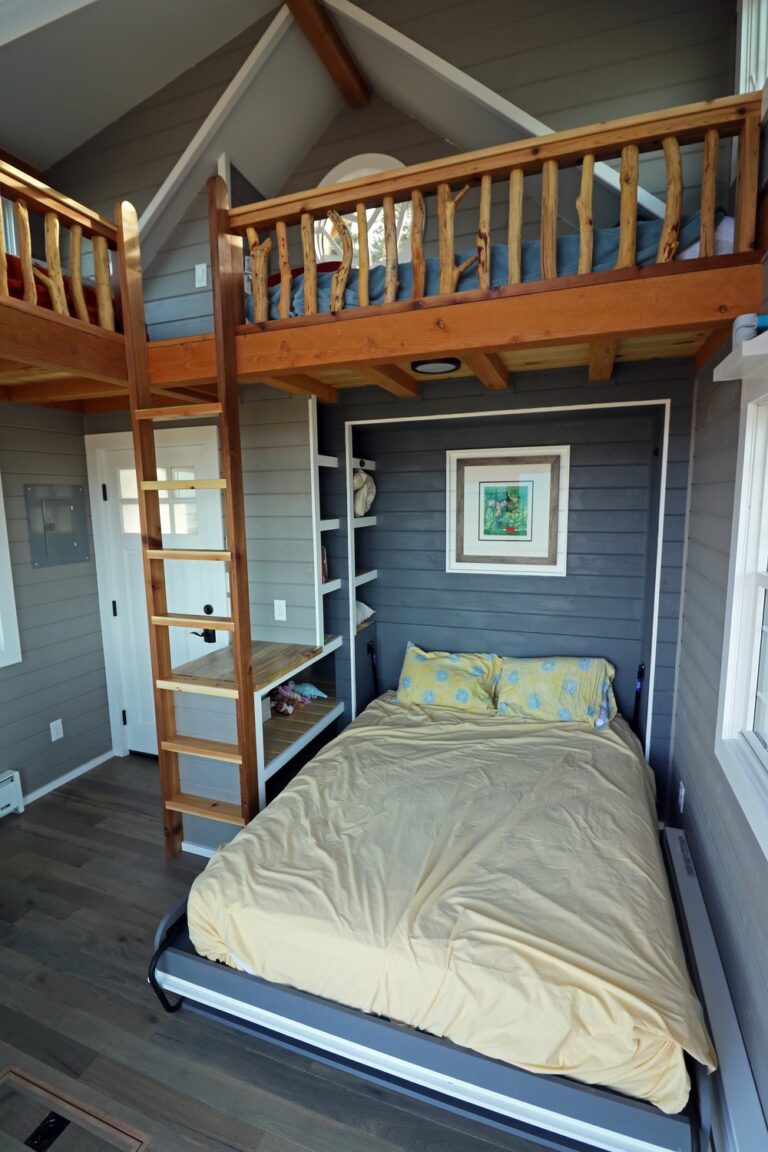 Tiny House with Fascinating View - Life Tiny House