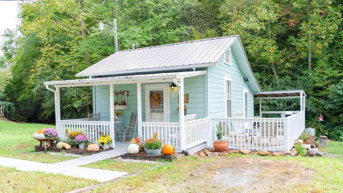 Charming Tiny House - Life Tiny House