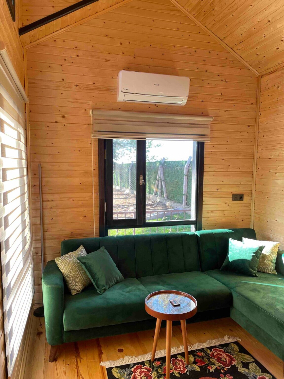 Cute Red Tiny House - Life Tiny House