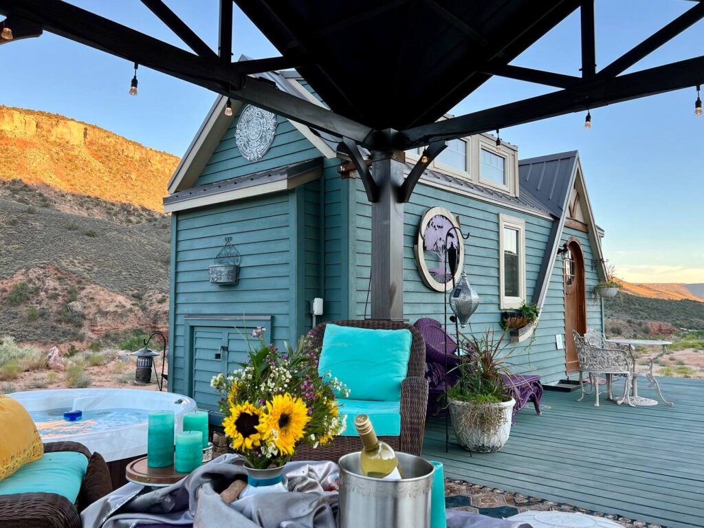 Tiny House That Will Add Color To Your Life - Life Tiny House