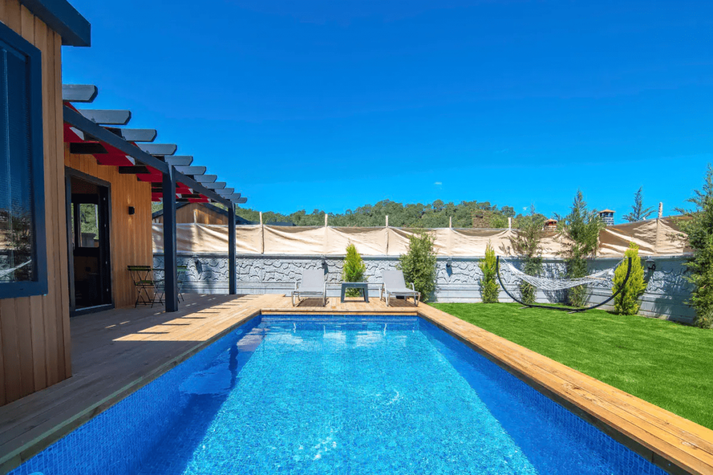 Tiny House With Pool Near The Sea Holiday - Life Tiny House
