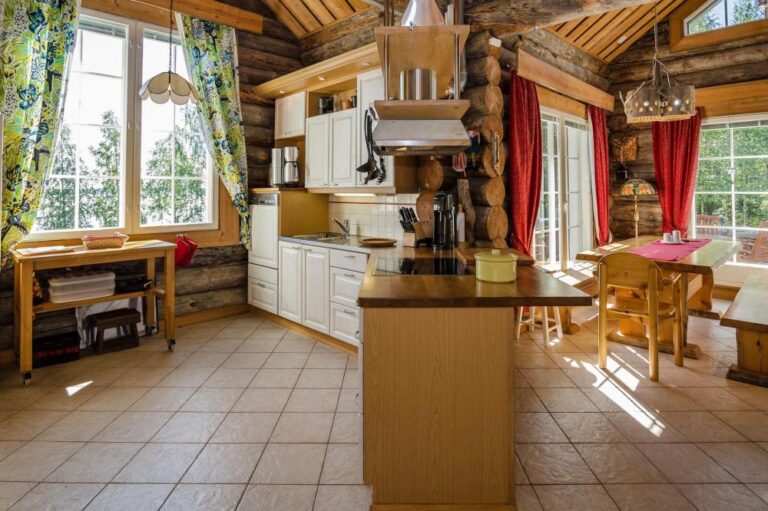 Gorgeous Log Design Tiny House - Life Tiny House