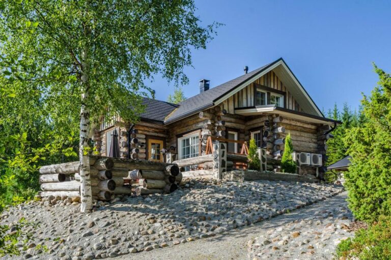 Gorgeous Log Design Tiny House - Life Tiny House
