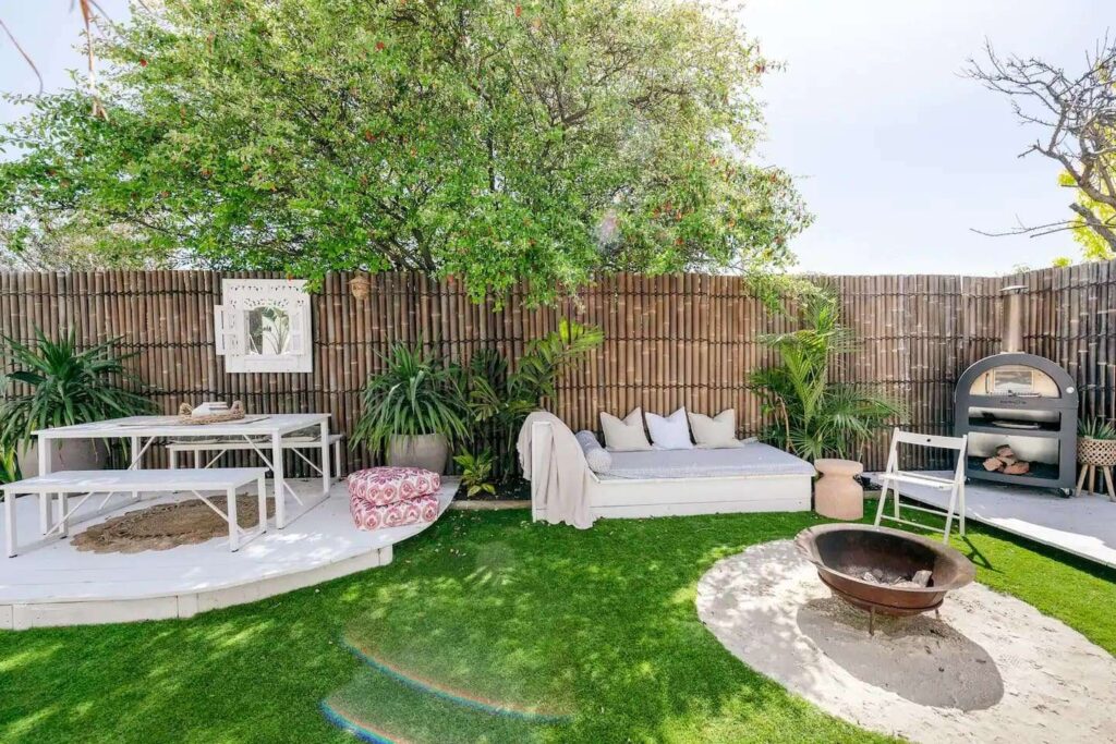 Gorgeously Designed Tiny House With A Wonderful Garden - Life Tiny House