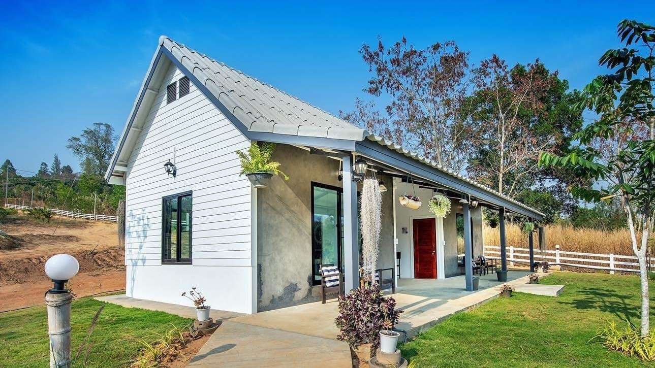 Tiny House with Peaceful View - Life Tiny House