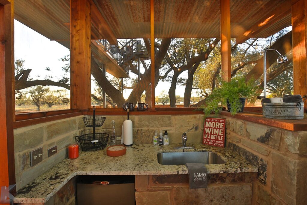 Two-Storey Wonderful Design Tree House - Life Tiny House