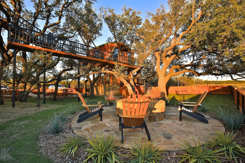 Two-Storey Wonderful Design Tree House - Life Tiny House