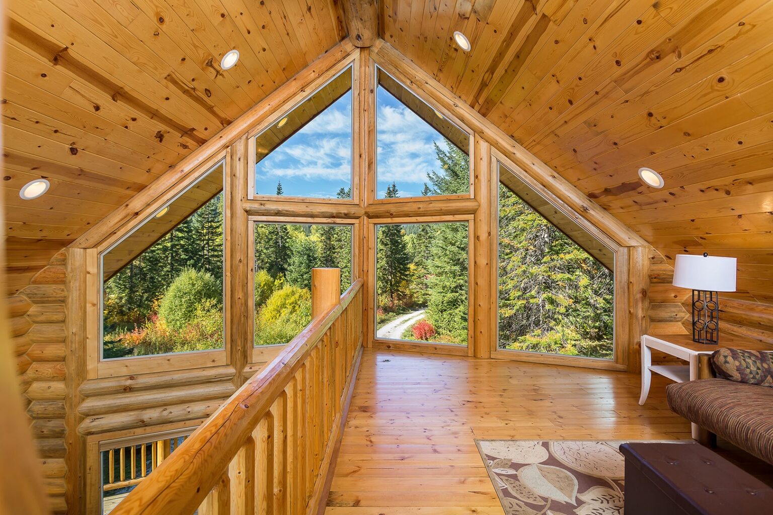 3 Bedroom Log House - Life Tiny House