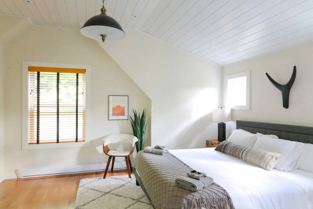 Living in a Peaceful Home - Life Tiny House