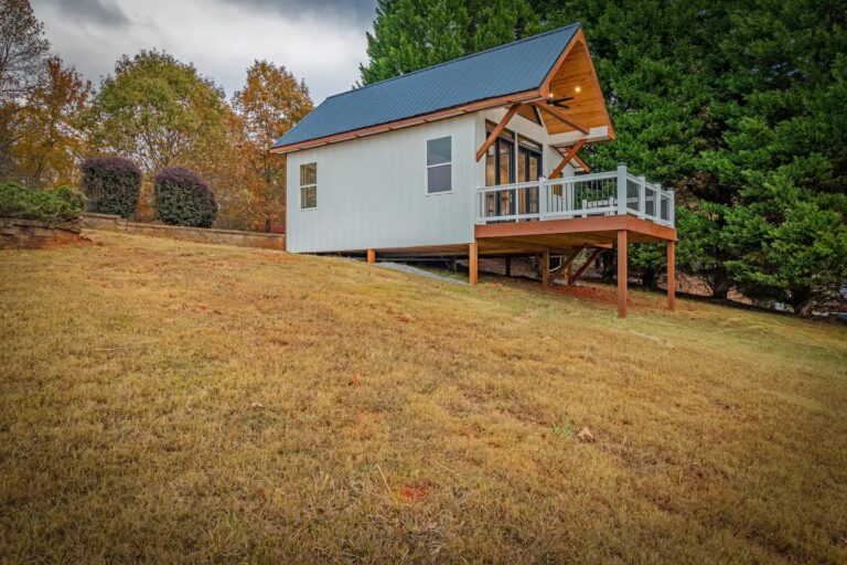 Peaceful Tiny Home Environment - Life Tiny House