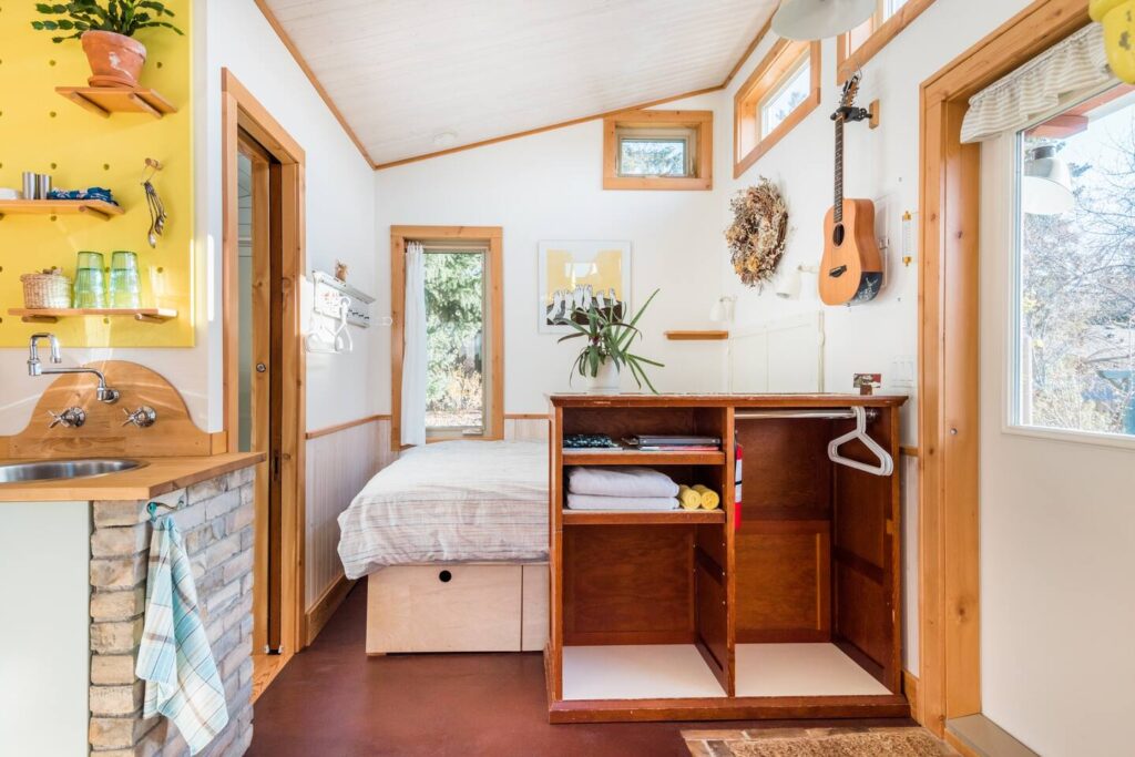 Charming and Surprising Tiny House - Life Tiny House