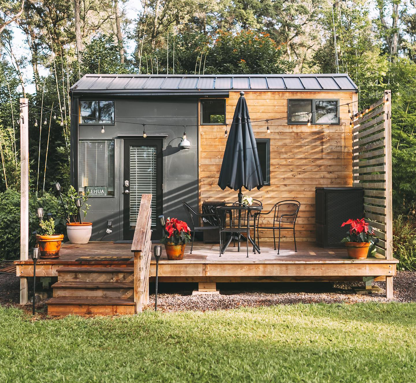 Comfortable Tiny House That Sleeps 5 - Life Tiny House