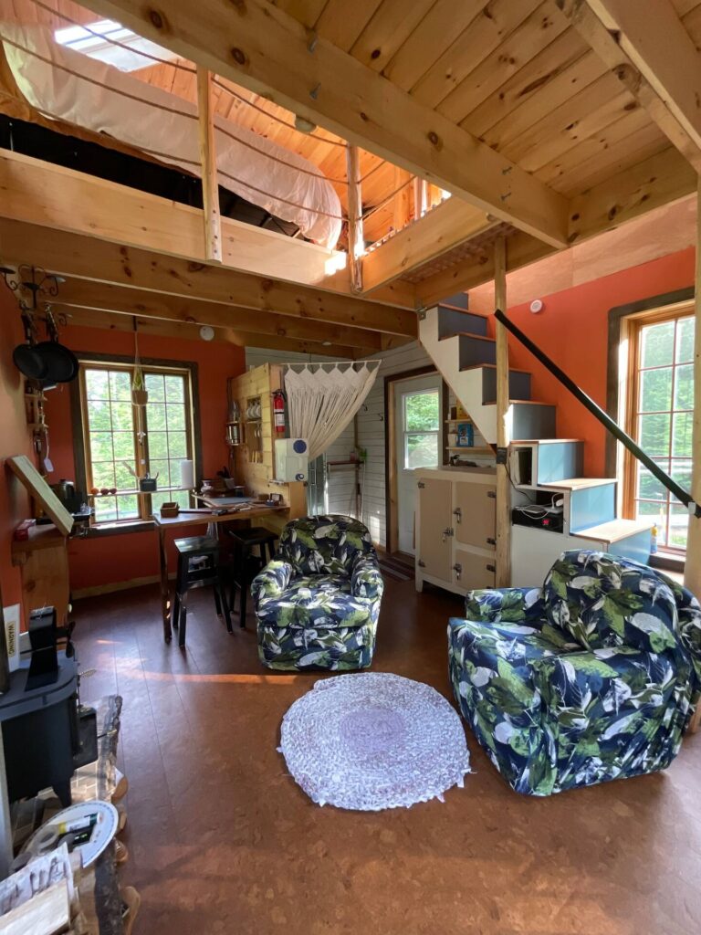 The Sweetest Tiny House of the Forest - Life Tiny House